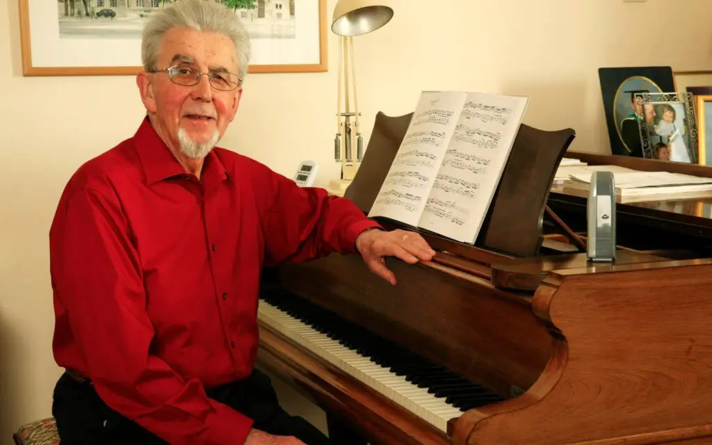 Sir David Lumsden remembered - Independent Society of Musicians